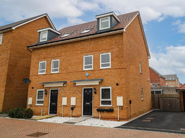 3 bedroom semi detached house for sale