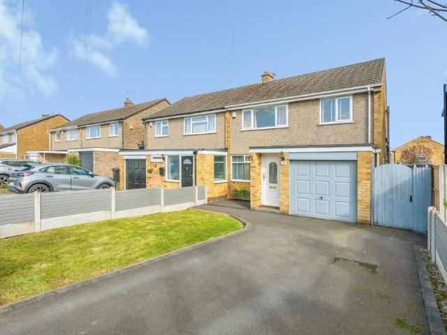 3 bedroom semi detached house for sale