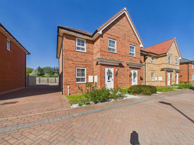 3 bedroom semi detached house for sale