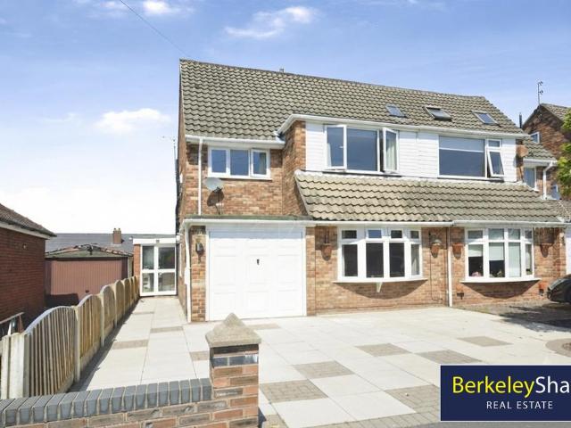 3 bedroom semi detached house for sale
