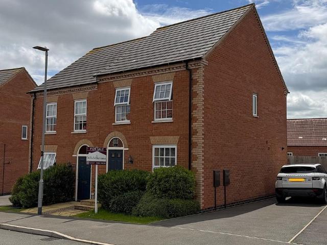 3 bedroom semi detached house for sale