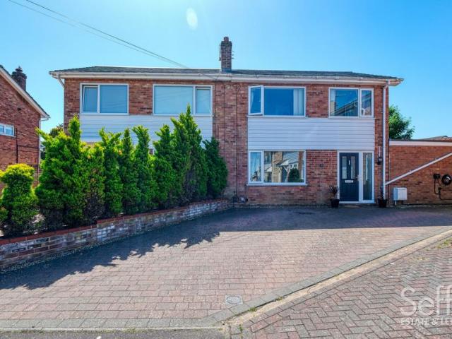 3 bedroom semi detached house for sale