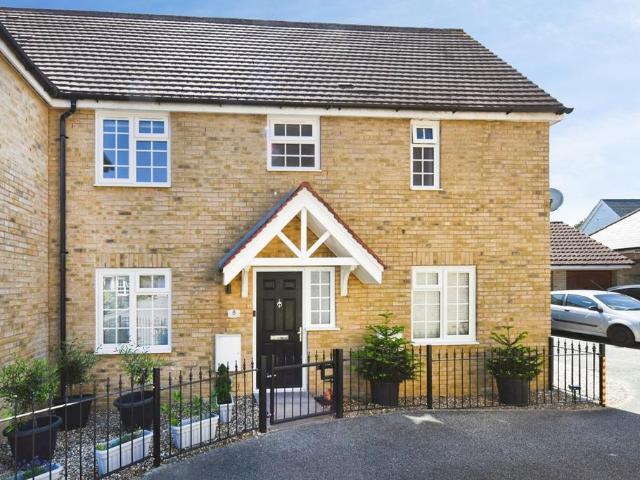 3 bedroom semi detached house for sale