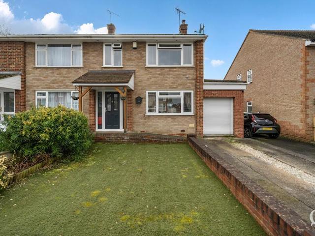 3 bedroom semi detached house for sale