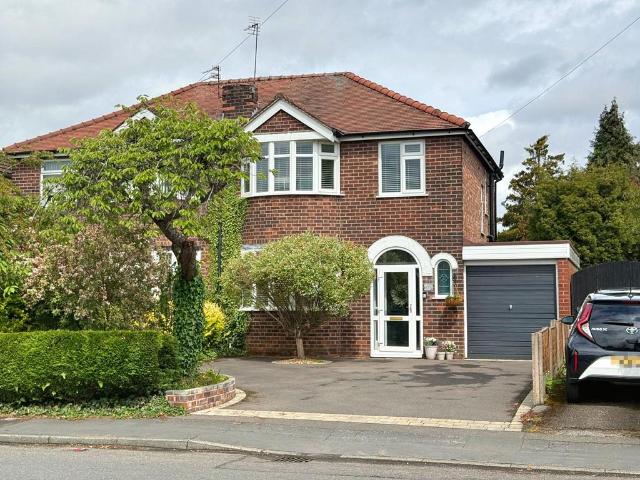 3 bedroom semi detached house for sale