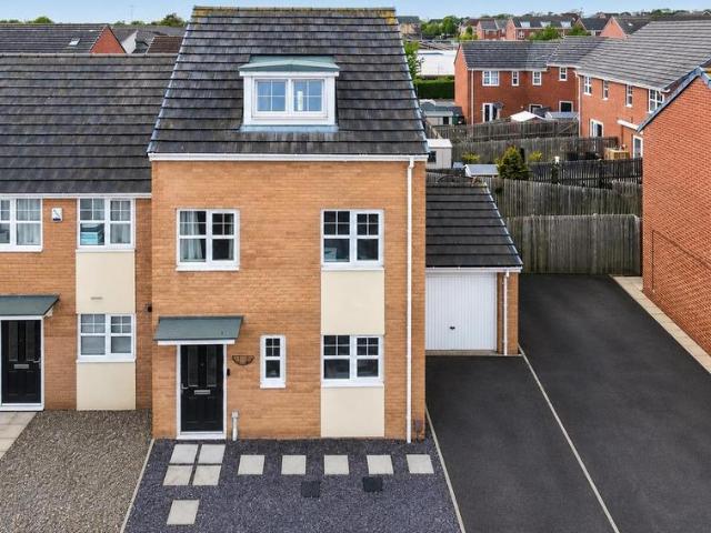 3 bedroom semi detached house for sale