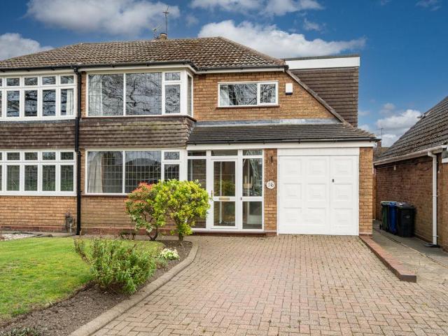 3 bedroom semi detached house for sale