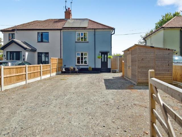 3 bedroom semi detached house for sale