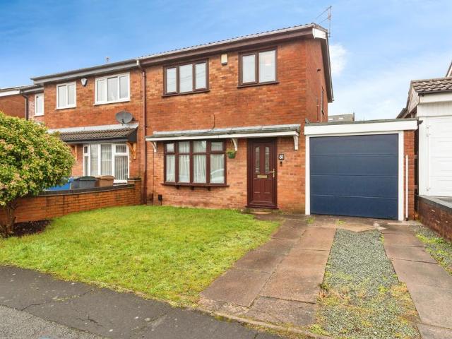 3 bedroom semi detached house for sale