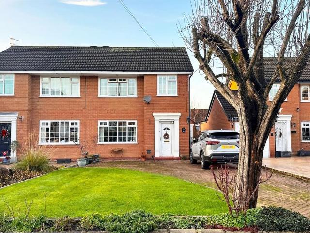 3 bedroom semi detached house for sale