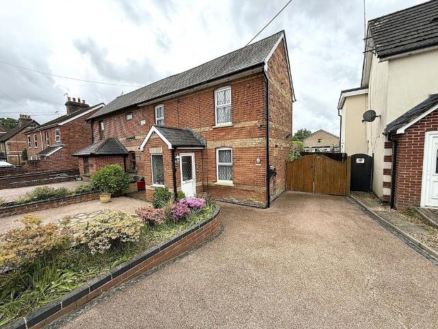 3 bedroom semi detached house for sale