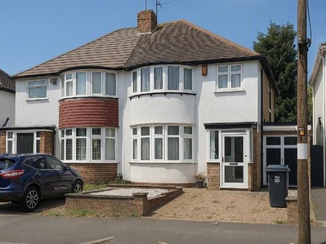 3 bedroom semi detached house for sale