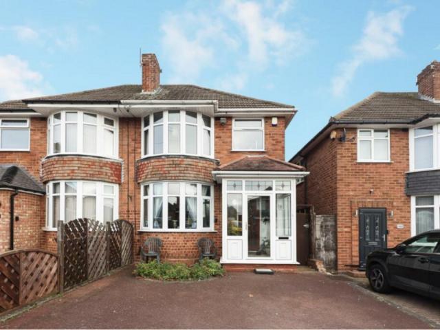 3 bedroom semi detached house for sale