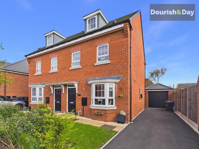 3 bedroom semi detached house for sale