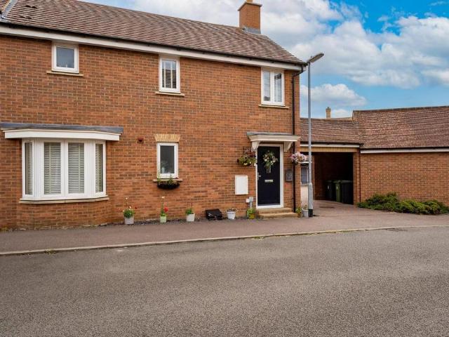 3 bedroom end of terrace house for sale