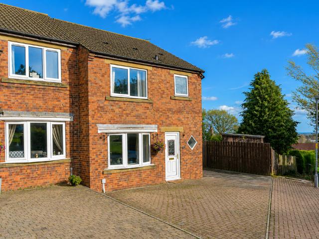 3 bedroom semi detached house for sale