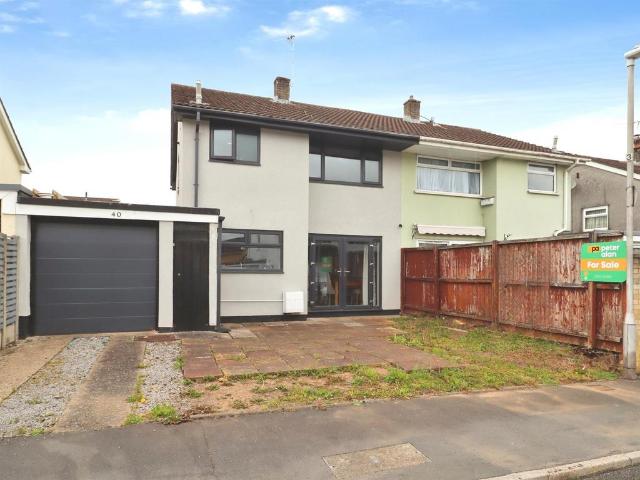 3 bedroom semi detached house for sale