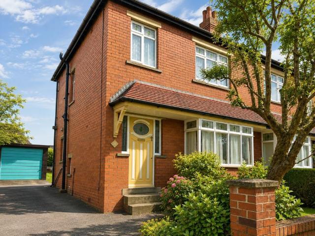 3 bedroom semi detached house for sale