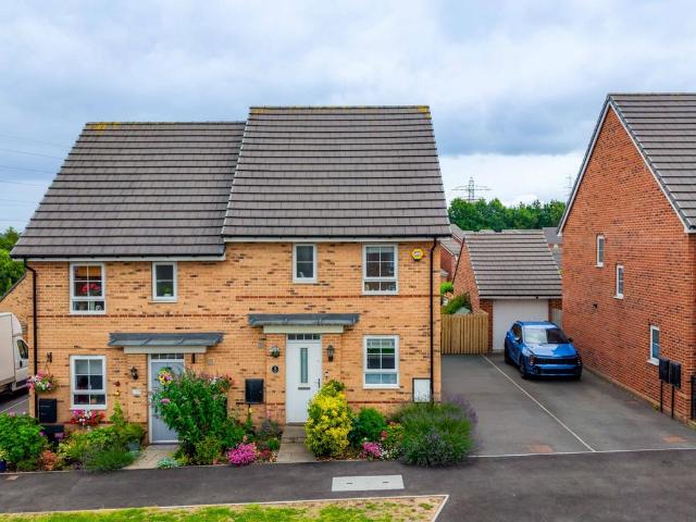3 bedroom semi detached house for sale