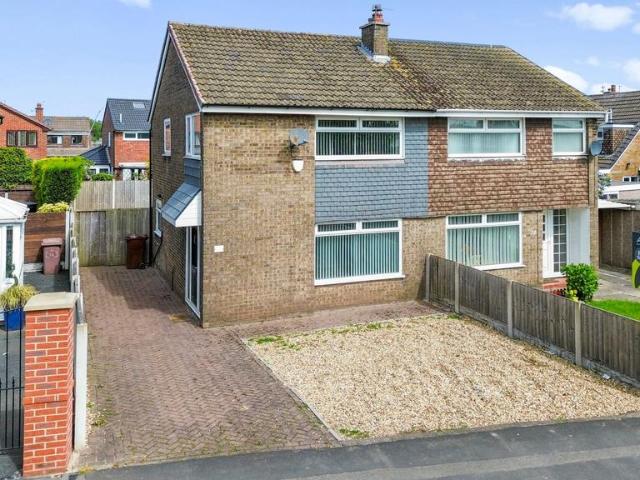 3 bedroom semi detached house for sale