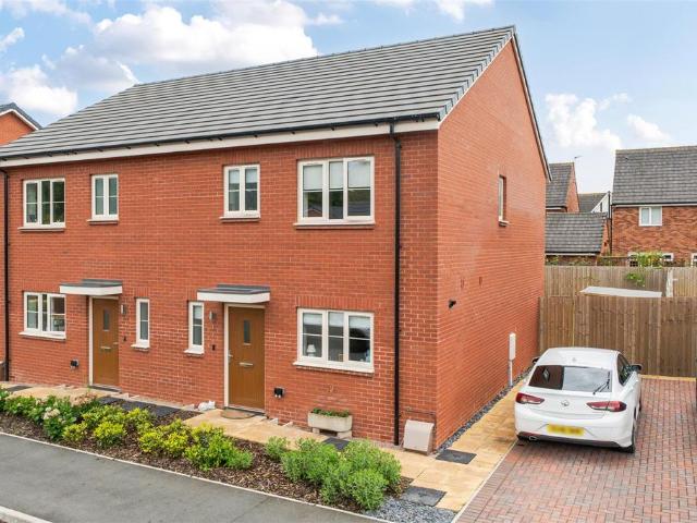 3 bedroom semi detached house for sale