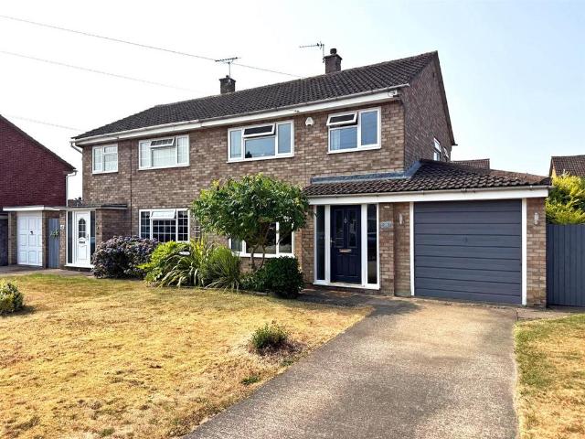 3 bedroom semi detached house for sale