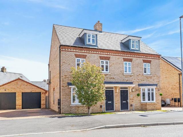3 bedroom semi detached house for sale