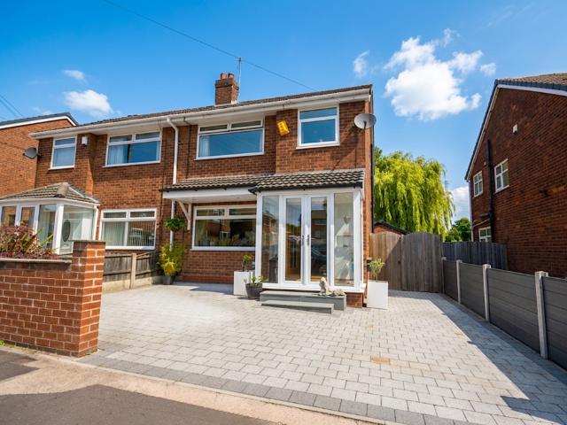 3 bedroom semi detached house for sale