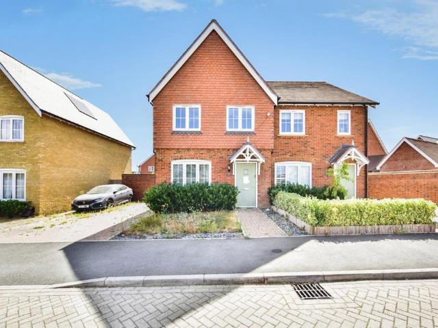 3 bedroom semi detached house for sale