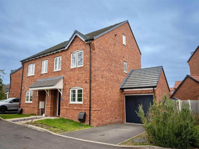 3 bedroom semi detached house for sale