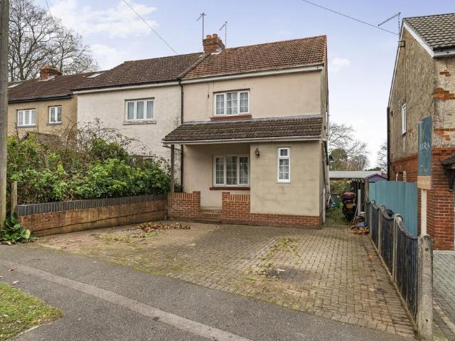 3 bedroom semi detached house for sale