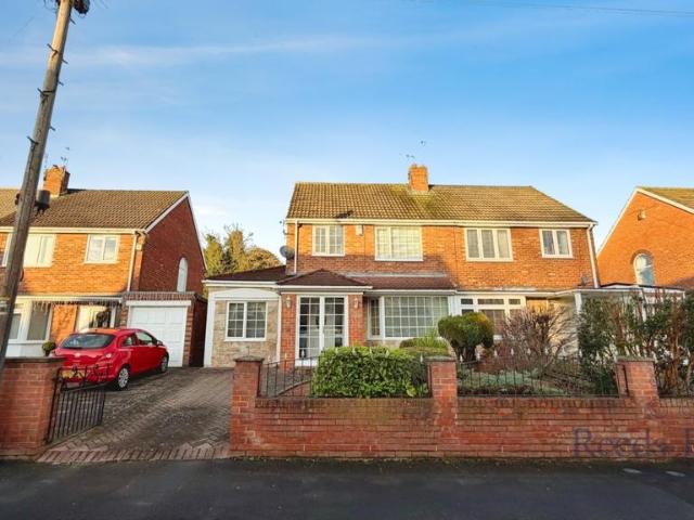3 bedroom semi detached house for sale