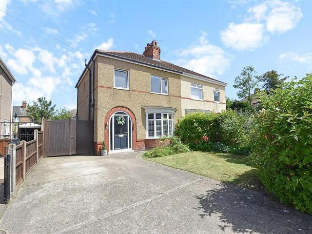 3 bedroom semi detached house for sale