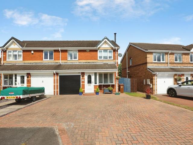 3 bedroom semi detached house for sale