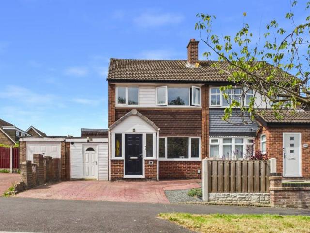 3 bedroom semi detached house for sale