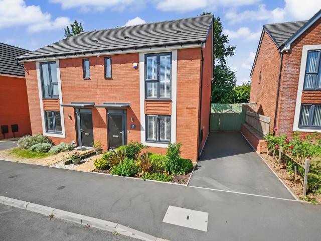 3 bedroom semi detached house for sale