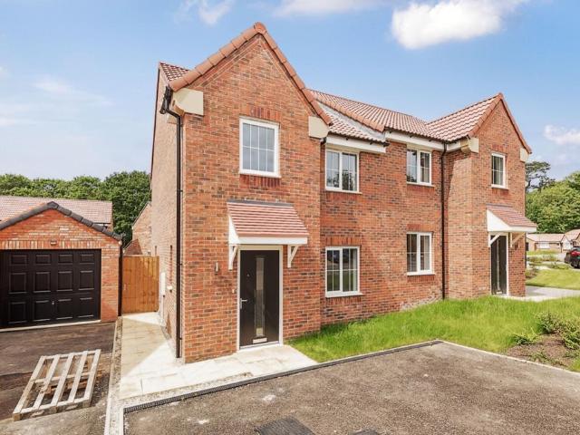 3 bedroom semi detached house for sale