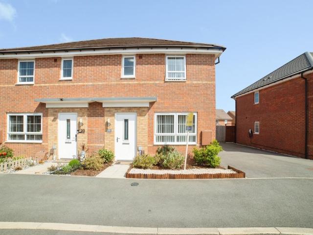 3 bedroom semi detached house for sale
