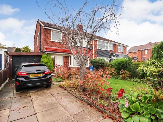 3 bedroom semi detached house for sale