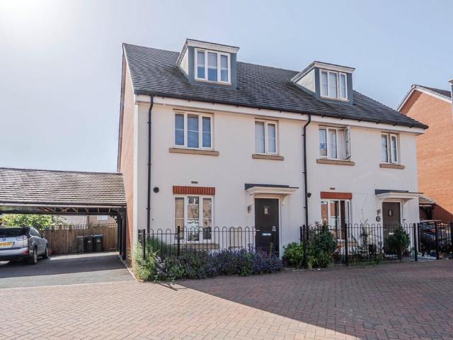 3 bedroom semi detached house for sale