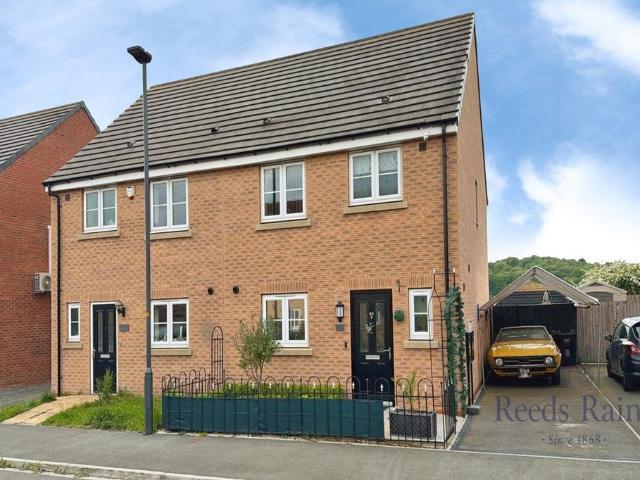 3 bedroom semi detached house for sale