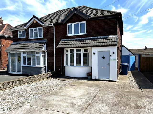 3 bedroom semi detached house for sale