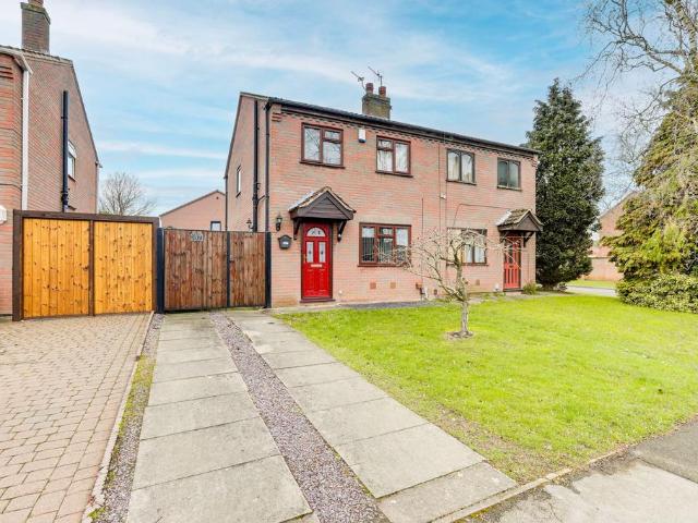3 bedroom semi detached house for sale