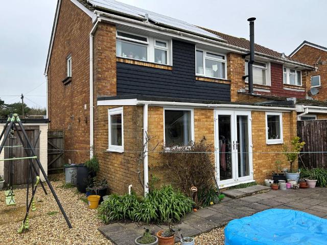 3 bedroom semi detached house for sale