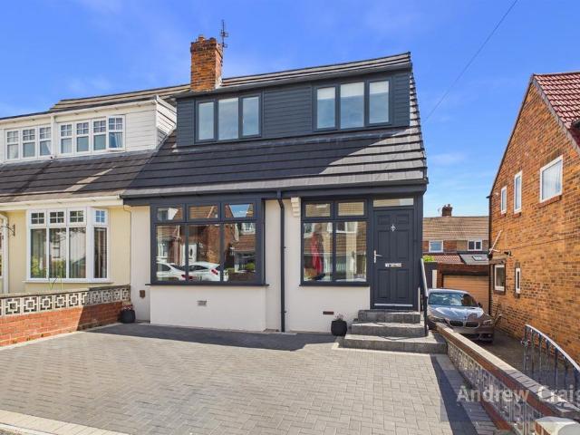 3 bedroom semi detached house for sale