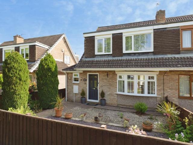 3 bedroom semi detached house for sale