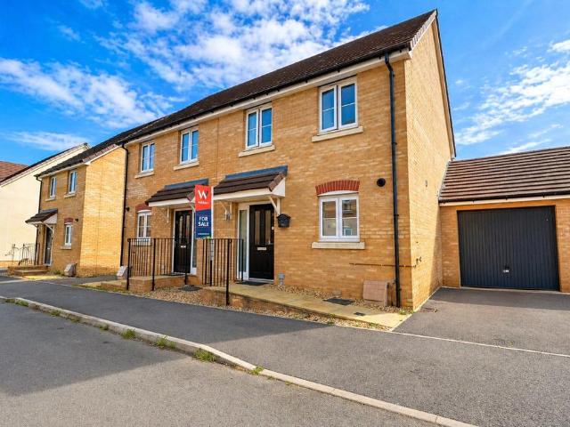 3 bedroom semi detached house for sale