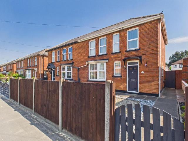 3 bedroom semi detached house for sale
