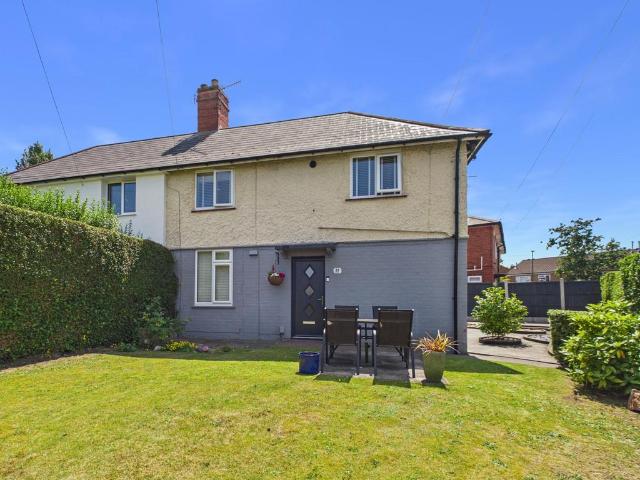 3 bedroom semi detached house for sale