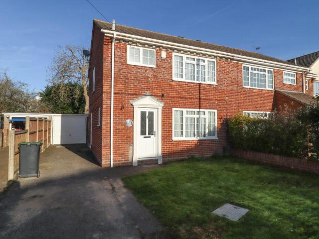 3 bedroom semi detached house for sale